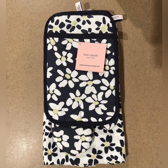 kate spade | Kitchen | Kate Spade New York 3 Piece Kitchen Set | Poshmark